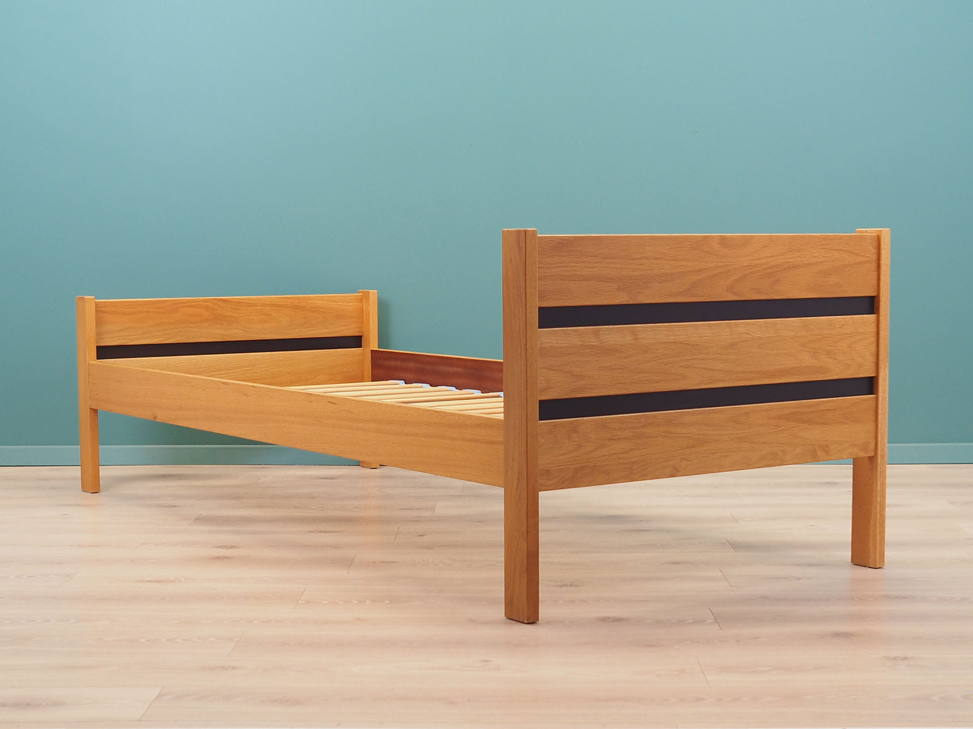 Vintage Bett Holz Beige 1970er Jahre | Nuko.Design | COCOLI