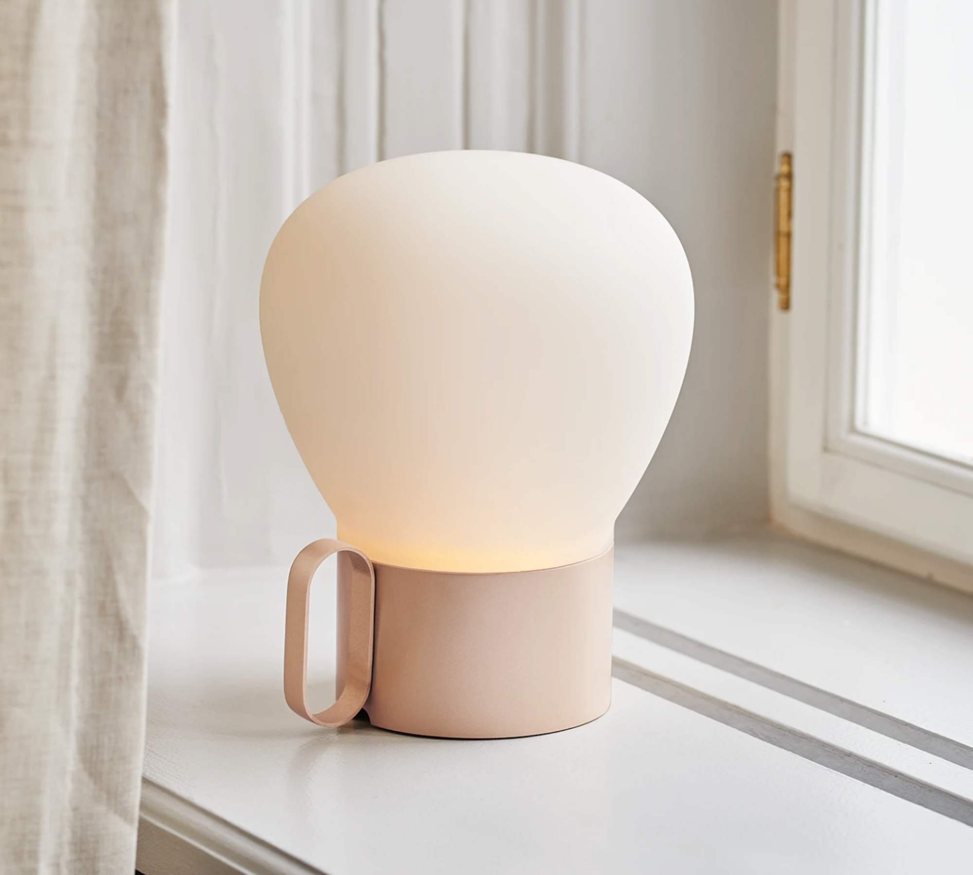 LED Tragbare Minimalistische Tischleuchte | design for the people | COCOLI