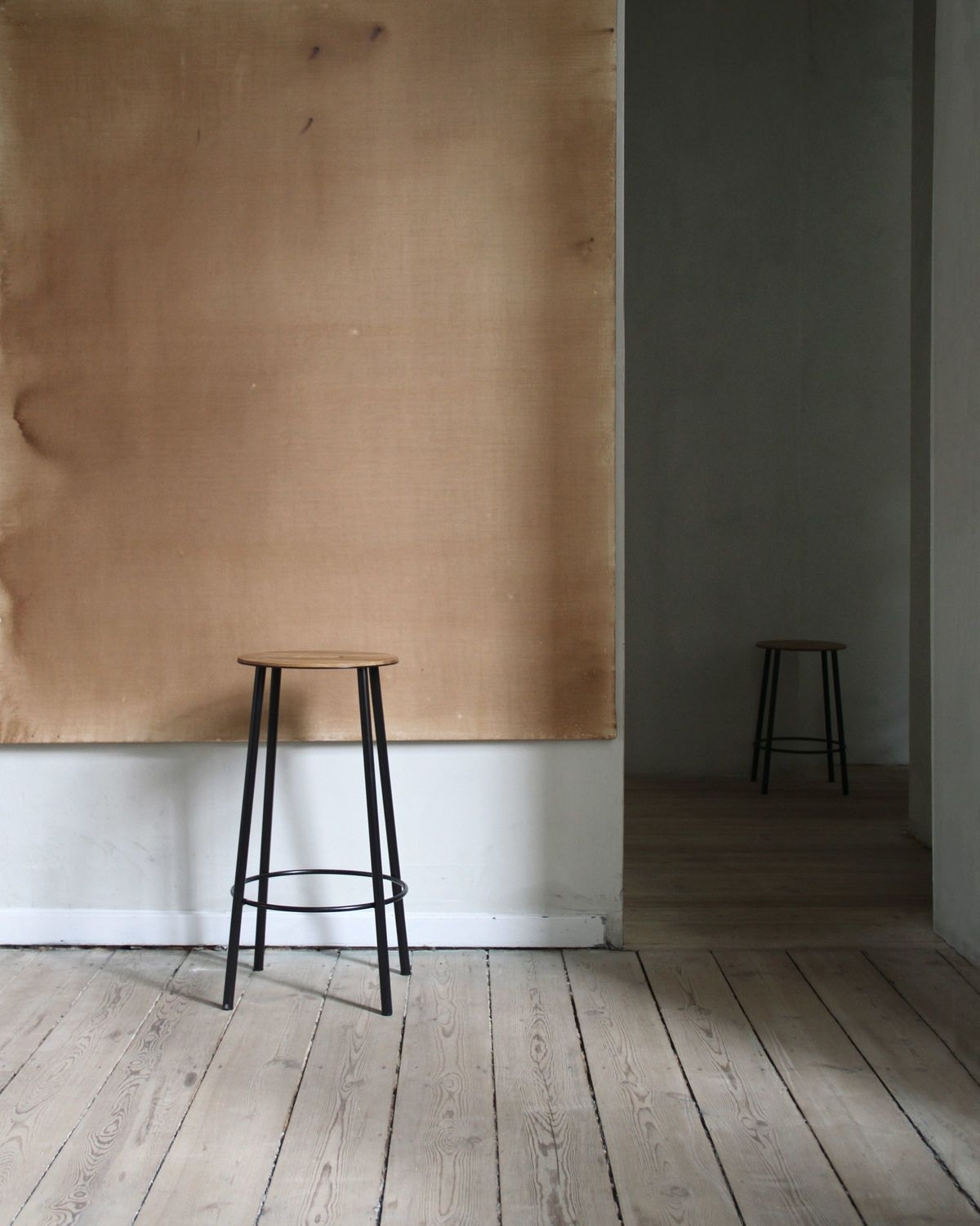 Adam Hocker Rund Braun | Frama | COCOLI